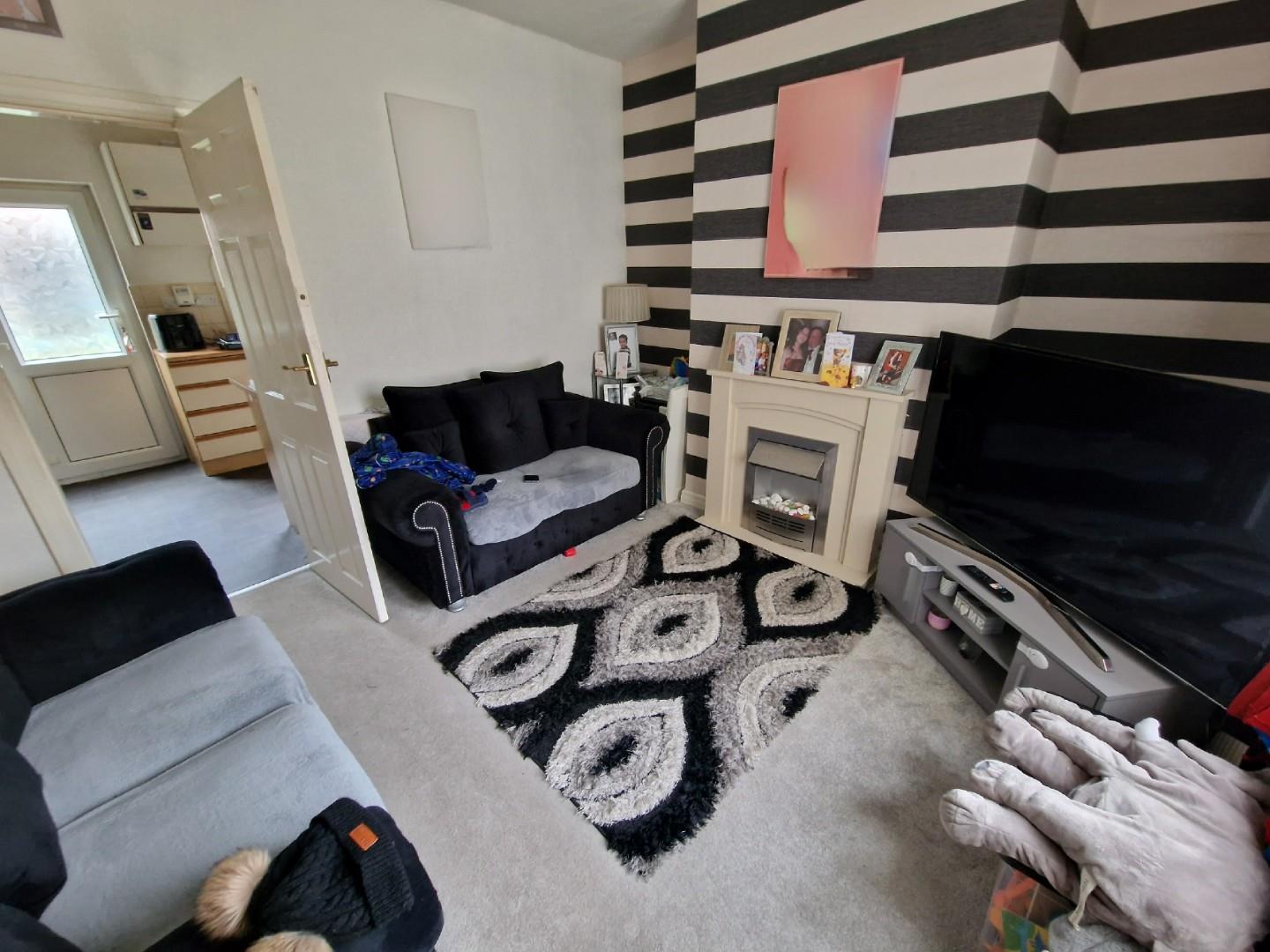 5 Walnut Avenue, Bury, BL9 7QR - Pearson Ferrier Estate Agents and ...